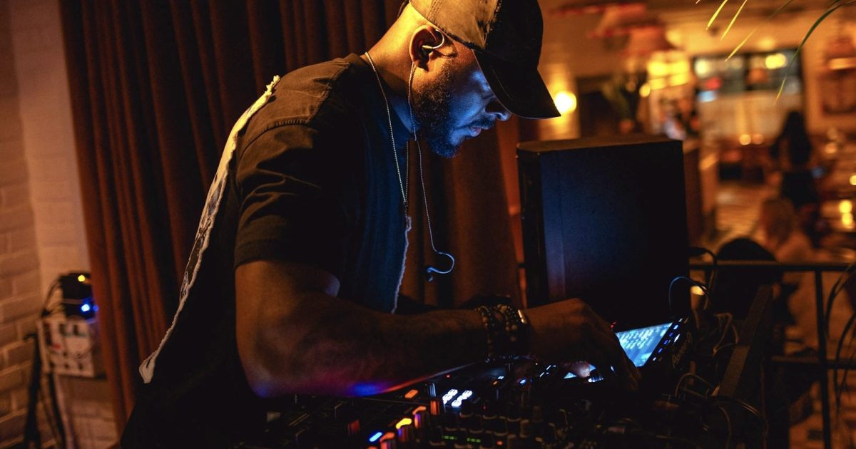 DJ Ayo | Function Central | Party & Wedding DJ London | Function Central