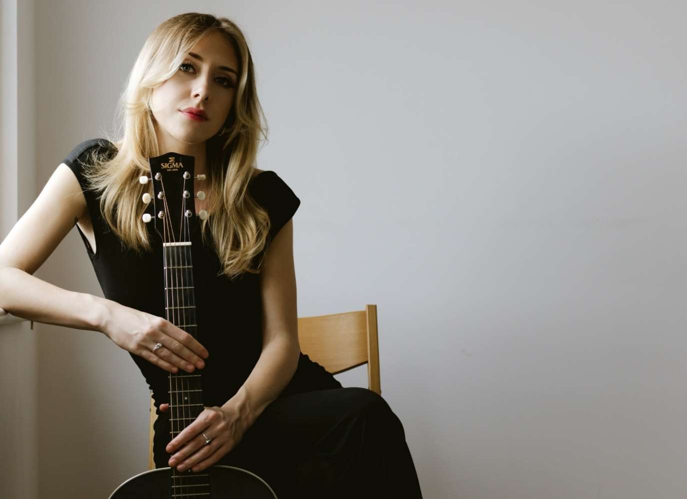 Lulu June | Function Central | Singer Guitarist London | Function Central