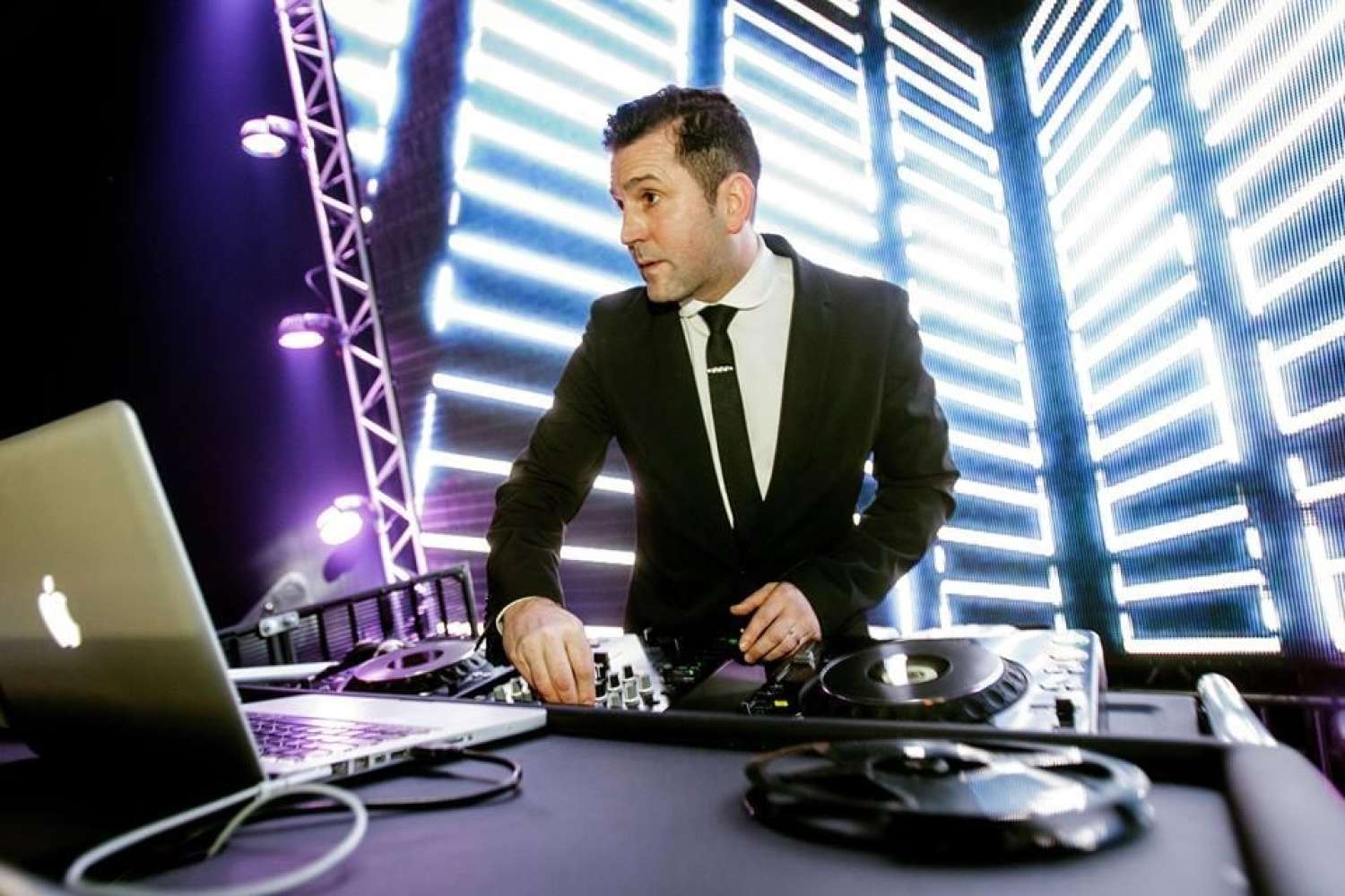 DJ Dean C John | Function Central | Wedding & Party DJ London ...