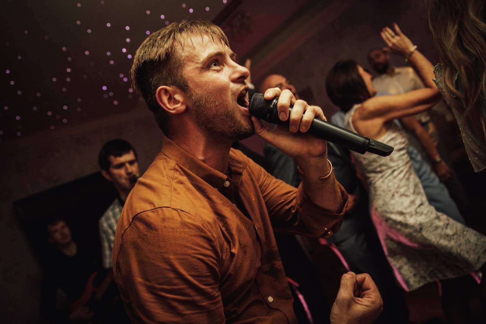 How to Become a Professional Wedding Singer or Musician | Function ...